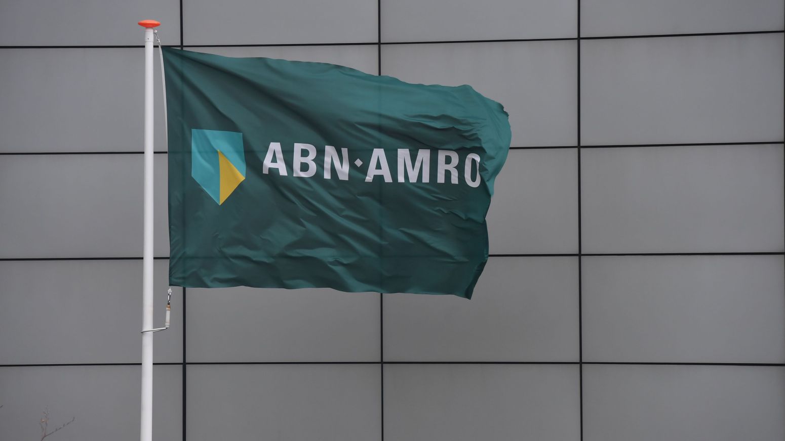 ABN Amro pulls out of Janus European equities strategy
